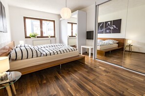 Apartamento | 2 quartos, Wi-fi grátis, roupa de cama fornecida 