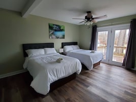 Cabana de Madeira Design, 2 quartos, não fumadores, vista para o lago | Roupa de cama fornecida