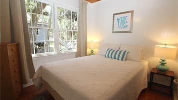 Casa, várias camas (Ediscape, LLC) | 3 quartos, Wi-Fi