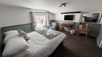 Quarto Duplo Standard, casa de banho anexa (Double Room)