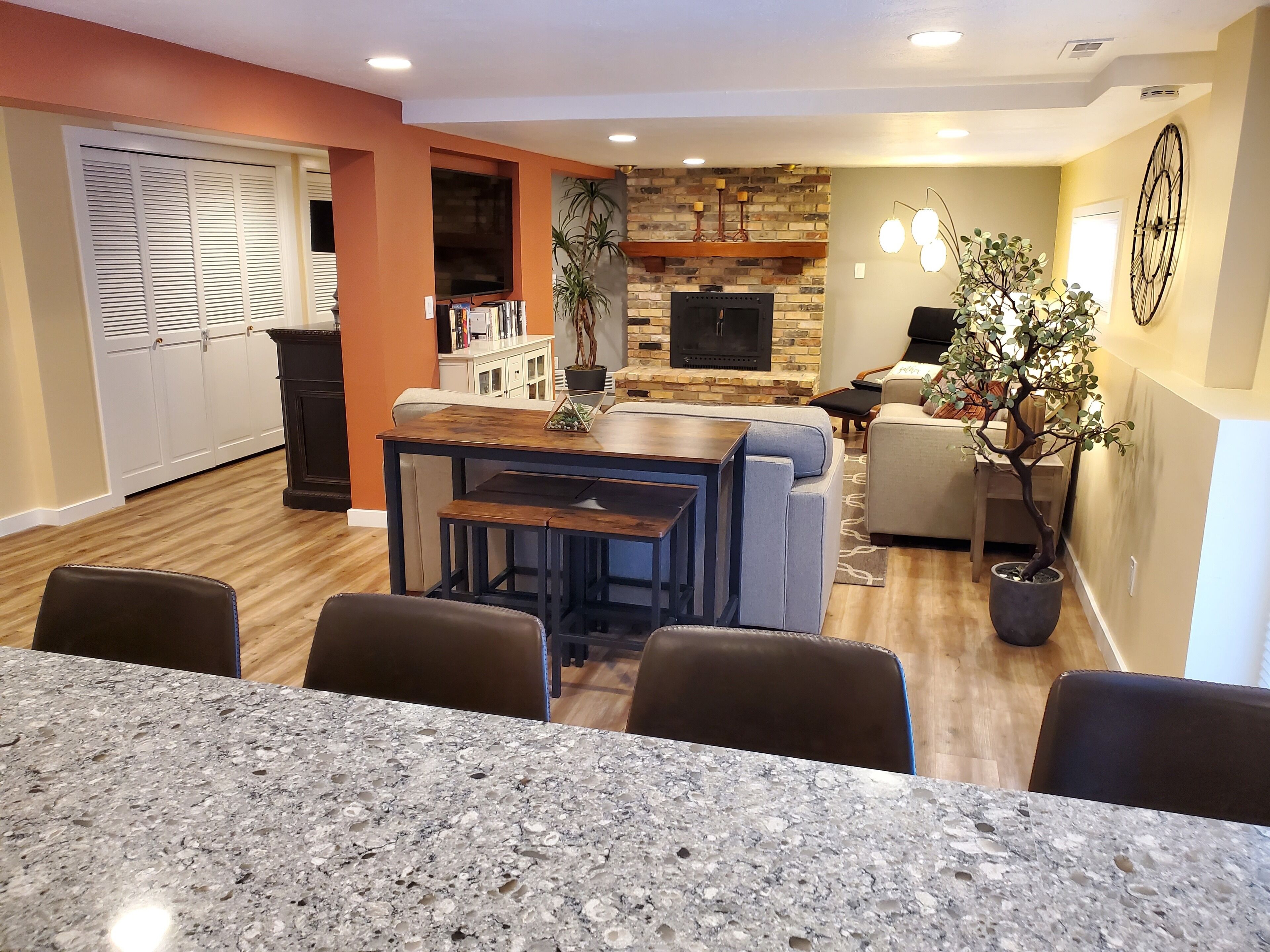 Stunning Retreat & Mountain Views From Hot Tub! Five Min To Base Of Ski Canyons! - West Jordan, UT