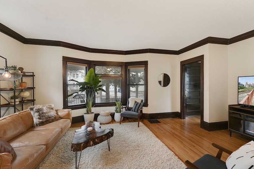 Heart Of Lakes & Uptown -Walk To Coffee, Lakes And Shops + Mins From Moa And Dt - Edina, MN