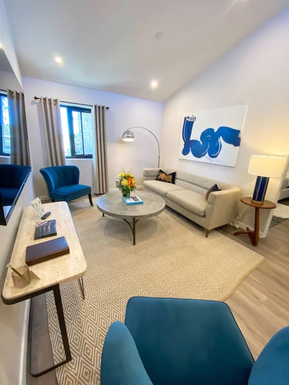 The Lofts At Paso Market Walk - The Agave Room - Paso Robles, CA