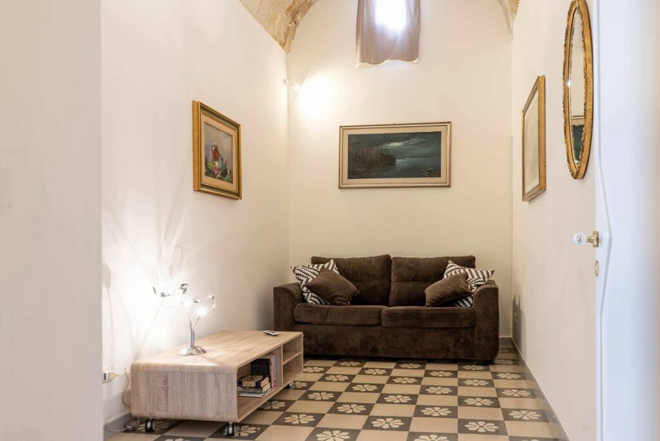 Wepuglia - Catarì, Tuff Stone - Polignano a Mare