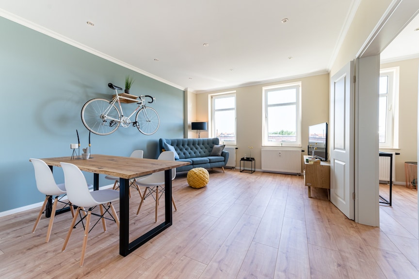 Stylish Old Building Apartment With 2 Bedrooms - 200m To The Elbe - Close To The Center - Dresde