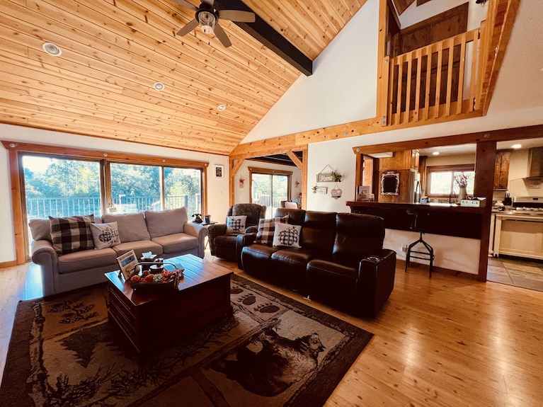 Vista Chalet-yosemite And Bass Lake Getaway With Tesla Charger - California