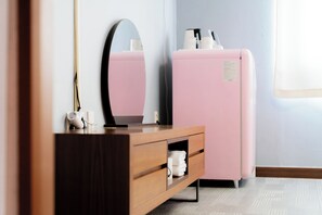 Quarto Duplo Deluxe | Roupa de alta qualidade, com decoração personalizada 