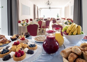 Pequeno-almoço tipo buffet diário incluído 