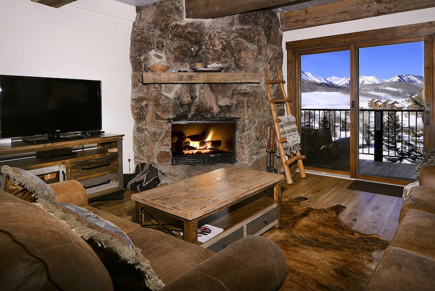 Epic Location! True Ski-in/ski-out Access. Corner Condo Close To Everything - Crested Butte, CO