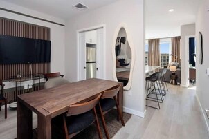 Apartamento executivo, 2 quartos, cozinha | Sala de jantar