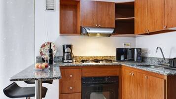 Apartamento | Cozinha privada | Uma cafeteira/bule, liquidificador