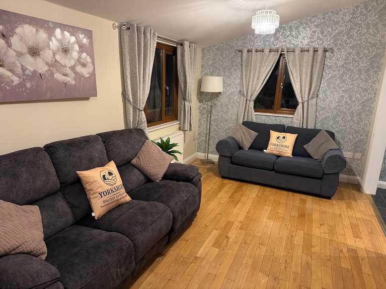 Elckys Holiday Hot Tub Lodge York - North Yorkshire