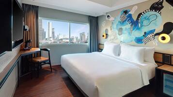 Escrivaninha, espaço de trabalho para notebook, Wi-Fi de cortesia