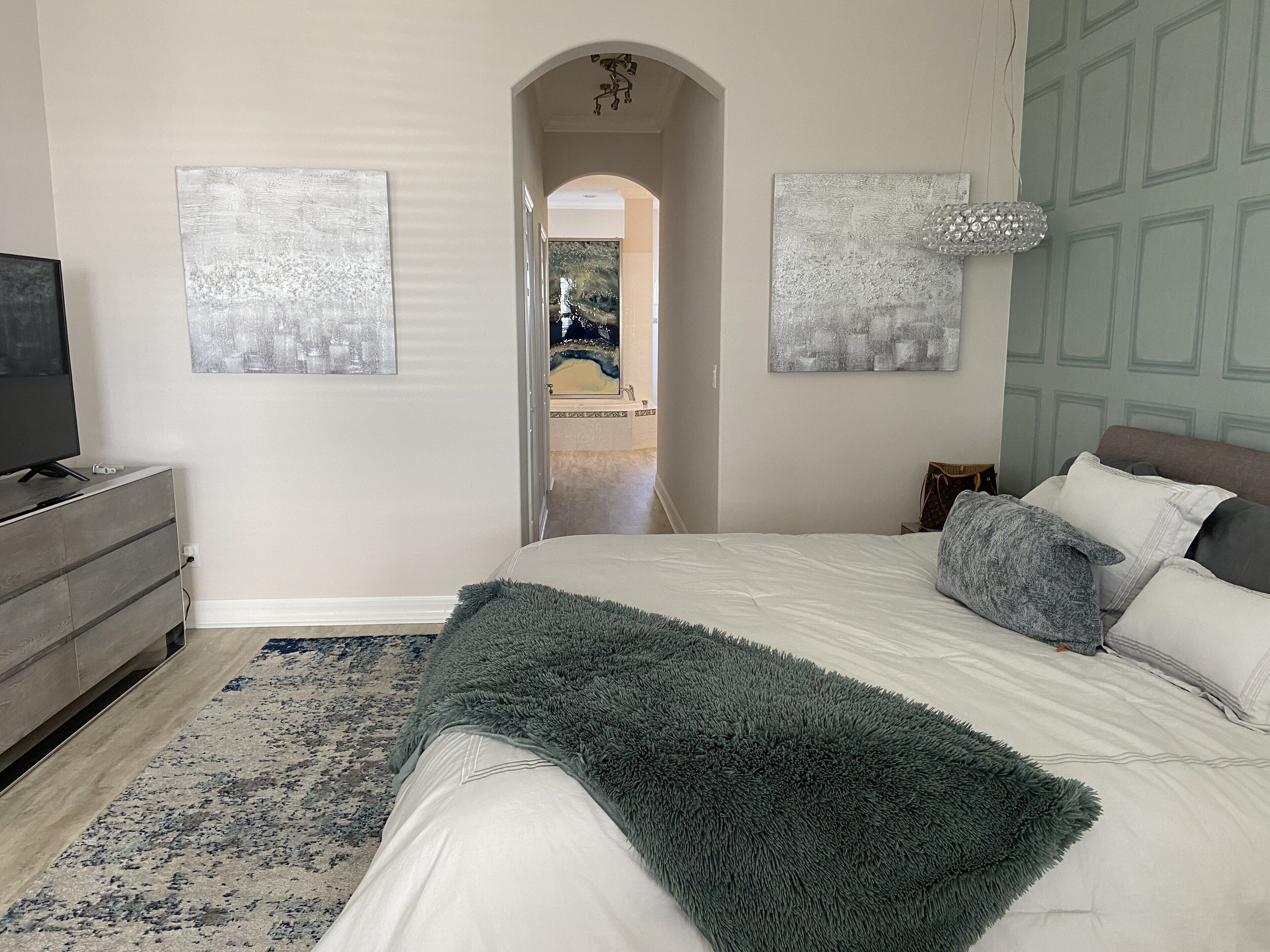 Cape Coral Luxurious Waterfront 4 Bedroom 3 Bath House- On Caloosahatchee River - North Fort Myers, FL