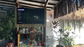 Televisor de ecrã plano de 32 polegadas com canais por cabo, televisor