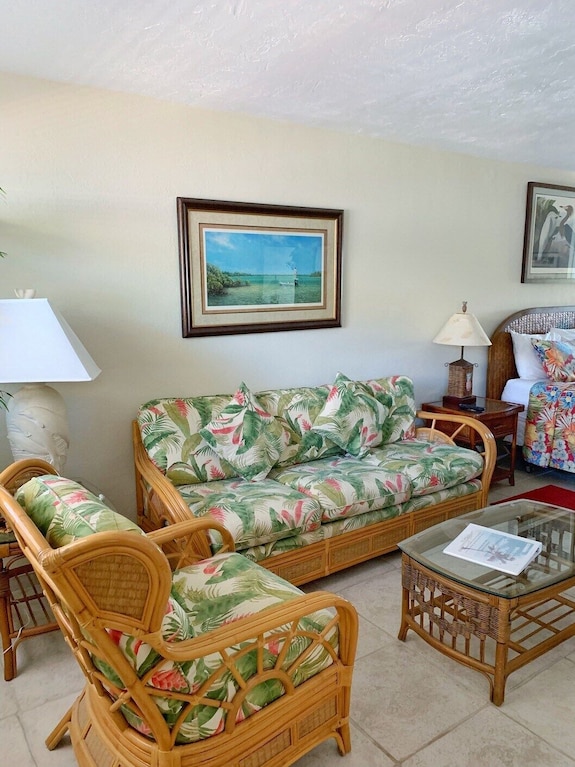 Beachside Unit 25 - Key Colony - Florida Keys
