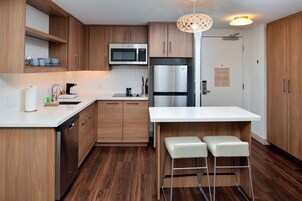 Escrivaninha, espaço de trabalho para notebook