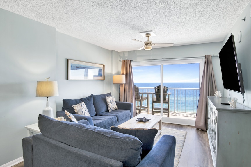Beachfront 2br @ Tradewinds Sleeps 7 Stunning Views, Balcony, Pool & Beach Access - Adventure Island, Orange Beach
