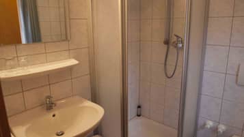 Quarto | Banheiro | Secador de cabelo, toalhas de banho