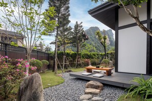 Vila luxo, 3 quartos | Jardim