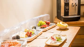 Pequeno-almoço tipo buffet diário incluído