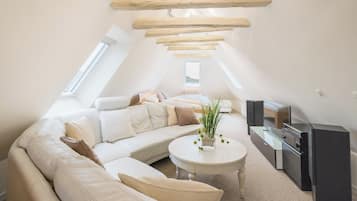 Quarto Triplo | 1 quarto, minibar, cofre no quarto, Wi-fi grátis