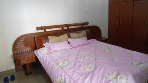 Roupa de cama fornecida 