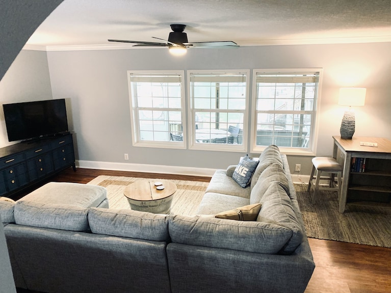 Incredible Lake Harding Waterfront Home!! - Lake Harding