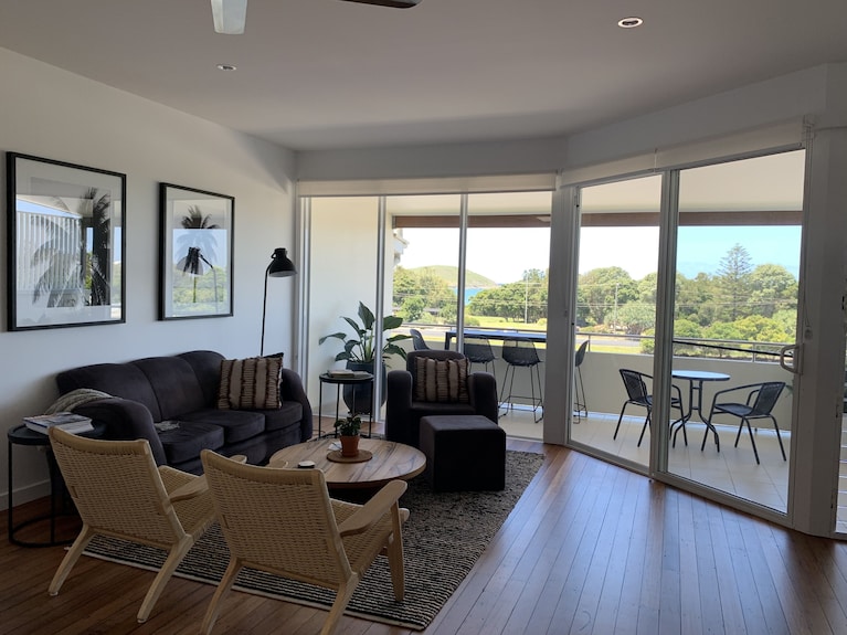 Jetty Boatsheds Luxury Town Home With A View - オーストラリア コフズ・ハーバー