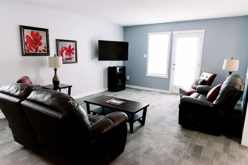 #4 South Lethbridge Bright 3 Bedroom Apartment South Lethbridge - Alberta