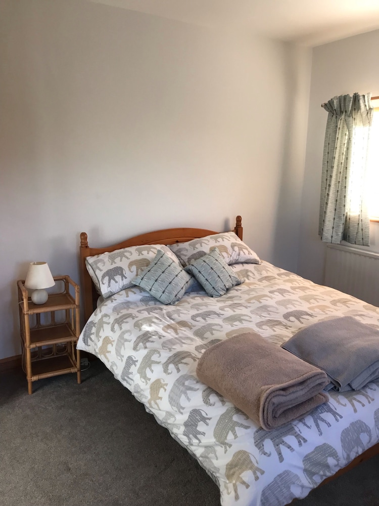 Spacious Cottage In Eyton - Cheshire