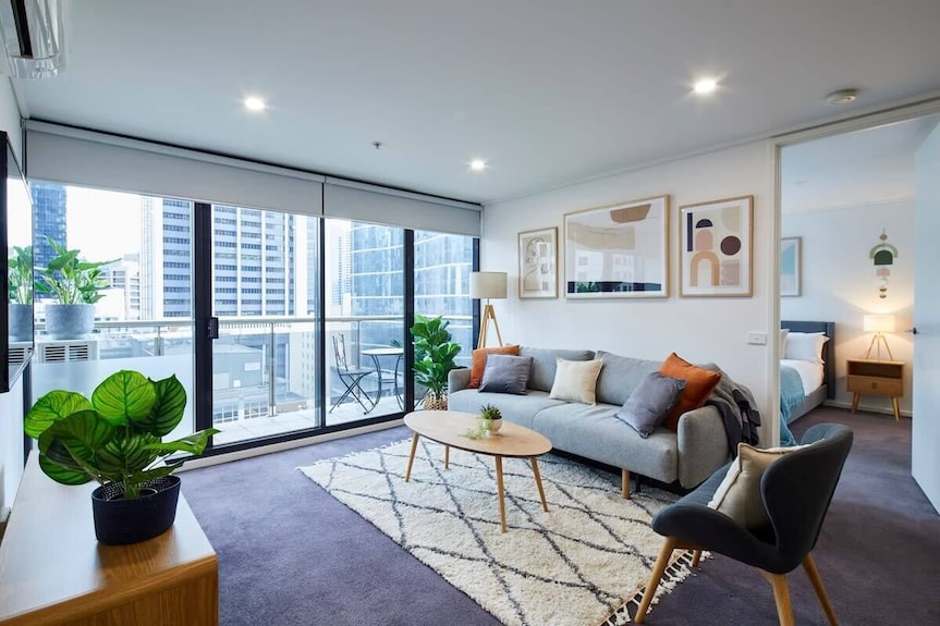 Melbourne Cbd Apartment: City Views Pool & Parking - 멜버른