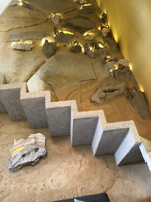 Suíte estúdio luxo, vista para a montanha (Suite Tierra) | Edredons de pluma, individualmente decorados, individualmente mobiliados