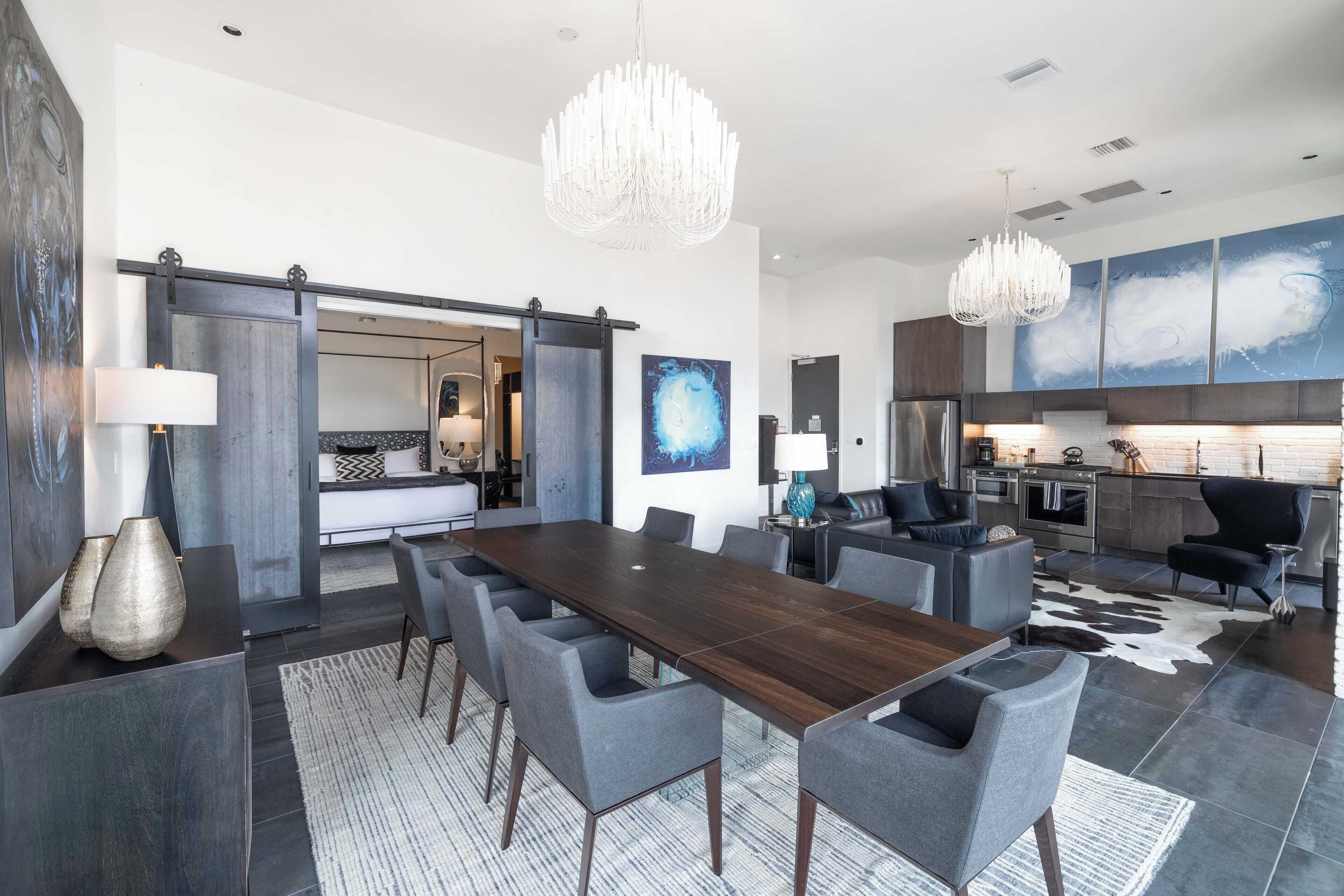 Cobertura presidencial, terraço (1 Bedroom) | 1 quarto, cofres nos quartos, individualmente decorados