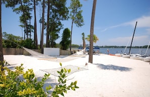 Apartamento em Condomínio Fechado, 1 cama king-size (Luau II 6231) | Praia