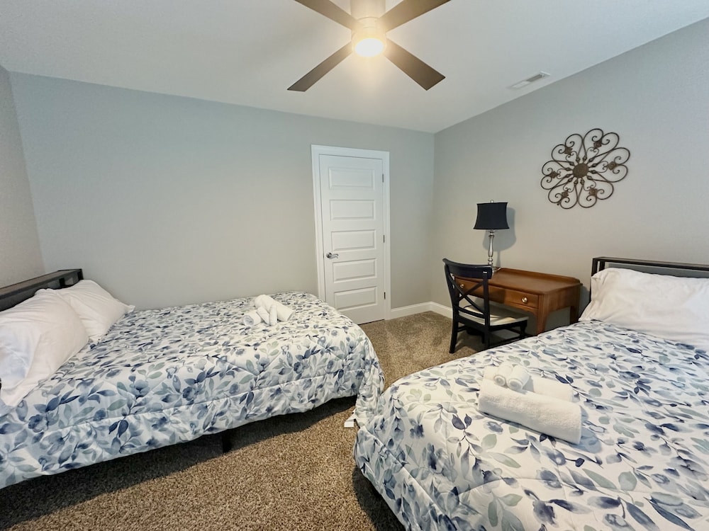 Luxurious Ladson House-b In Greenville, South Carolina - Greenville, SC
