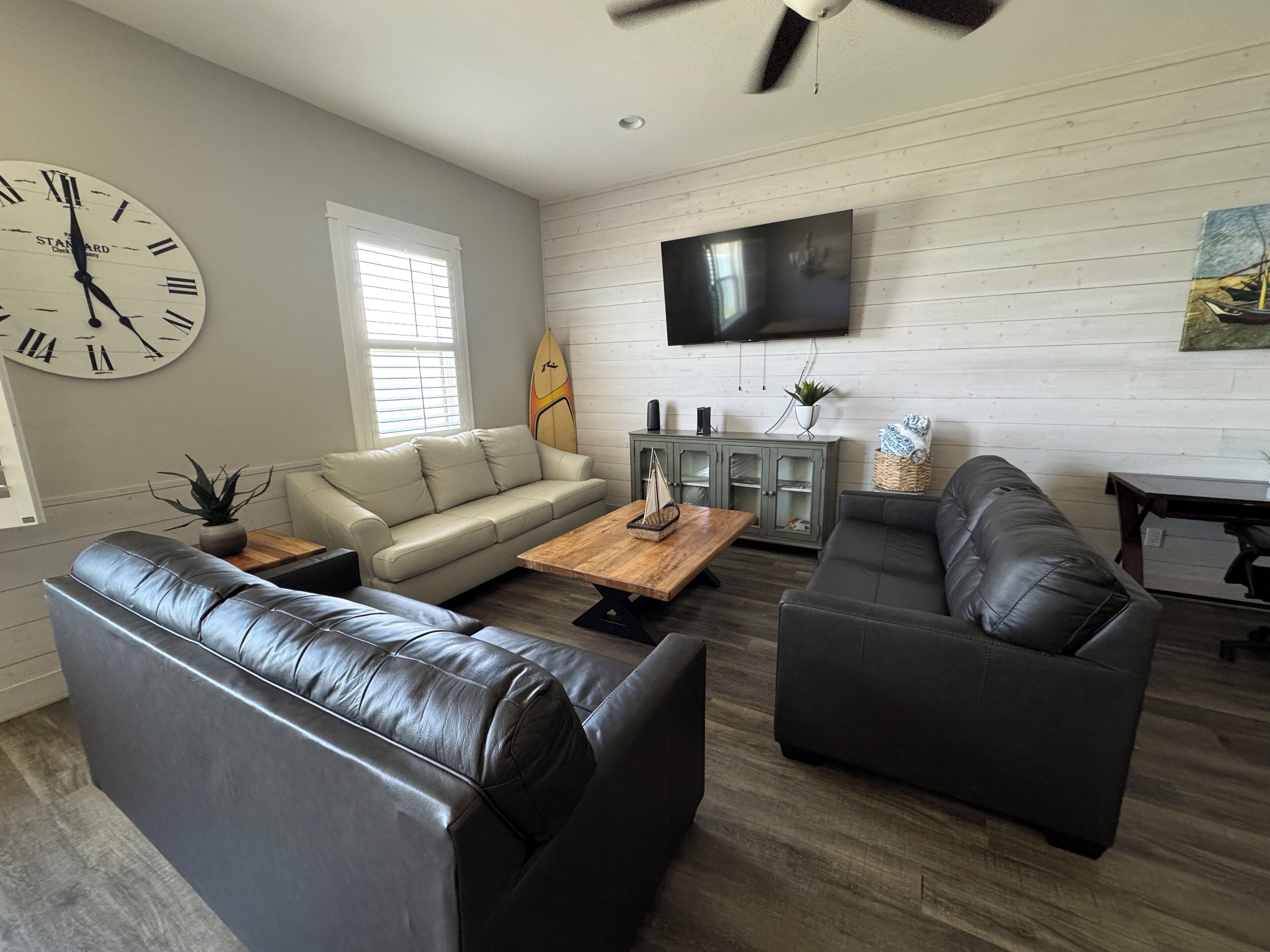 Huge 4br/3ba! Pool, Beach & Boat Slip! 4 Car Garage - Texas