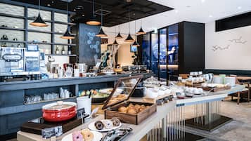 Café da manhã com buffet todos os dias (JPY 2300 por pessoa)