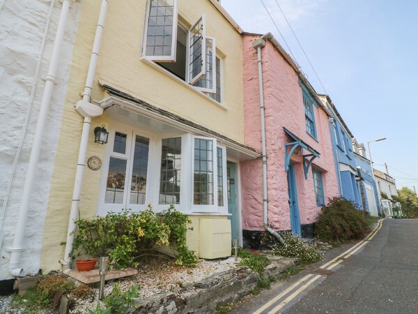 Pixie Cottage, Pet Friendly, Character Holiday Cottage In Looe - Looe