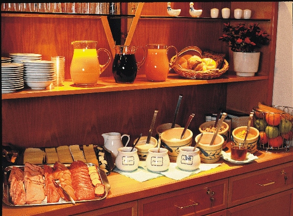 Pequeno-almoço tipo buffet diário incluído