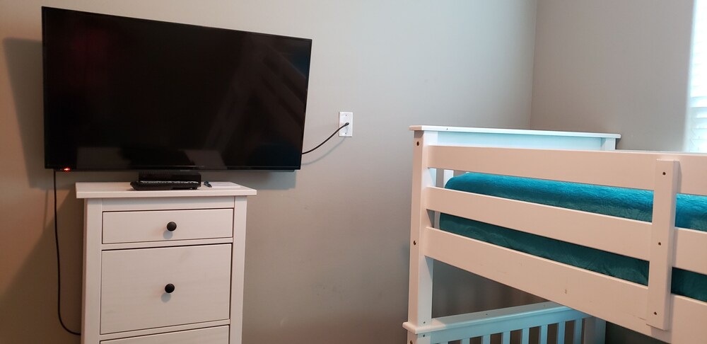 "Rincon" Is Poolside And Across The Street From The Beach! - Corpus Christi, TX