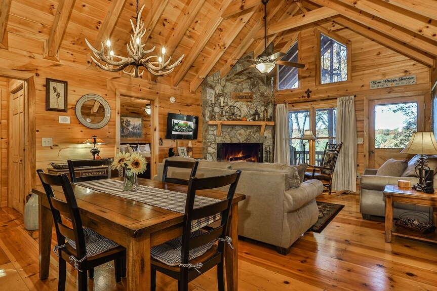 Misty Ridge - Mtn Views, Fire Pit, Dog Friendly - Cherry Log, GA