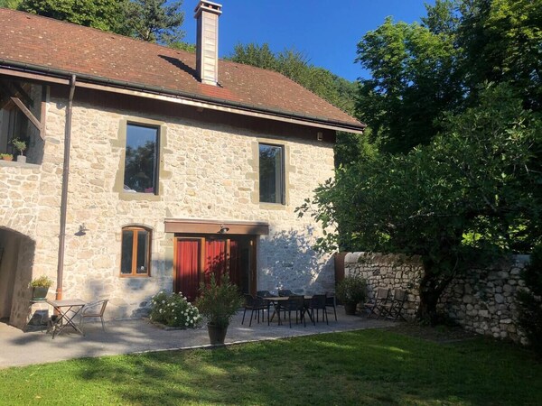 Pleasant, Quiet Accommodation Close To A Waterfall - Chambéry