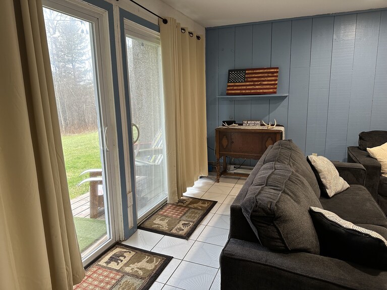 Family Friendly Townhouse Minutes From Hunter Mountain! - Phoenicia, NY