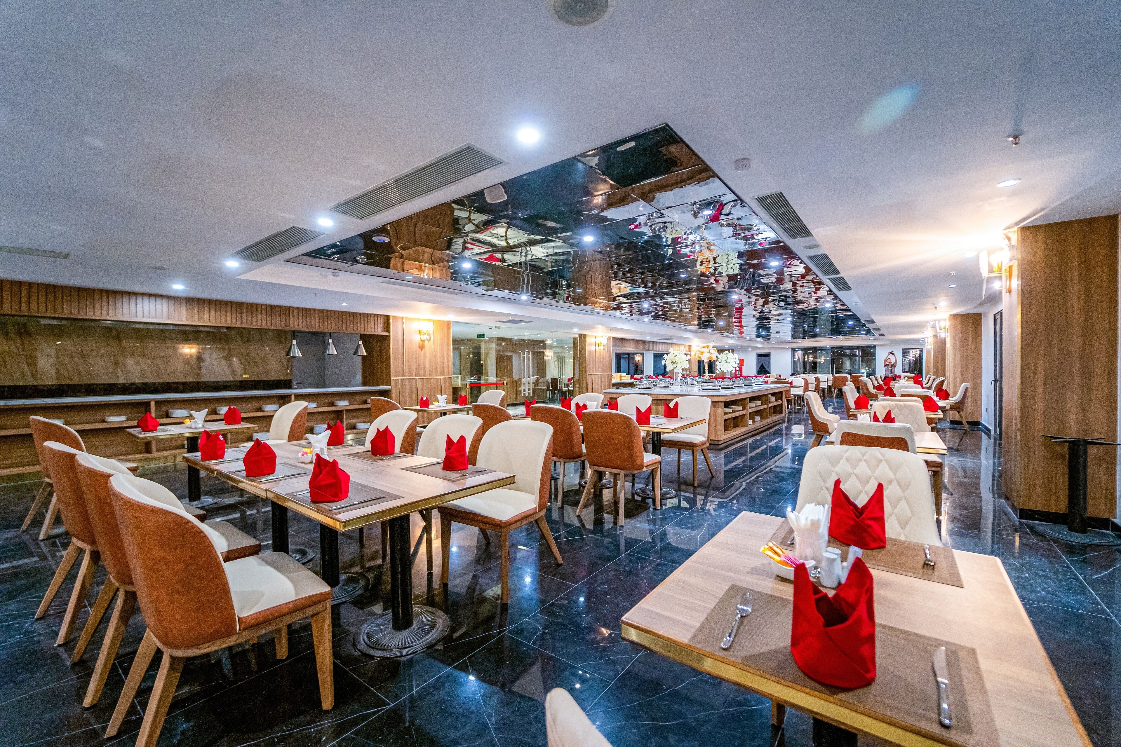 Pequeno-almoço tipo buffet diário (350000 VND por pessoa) 