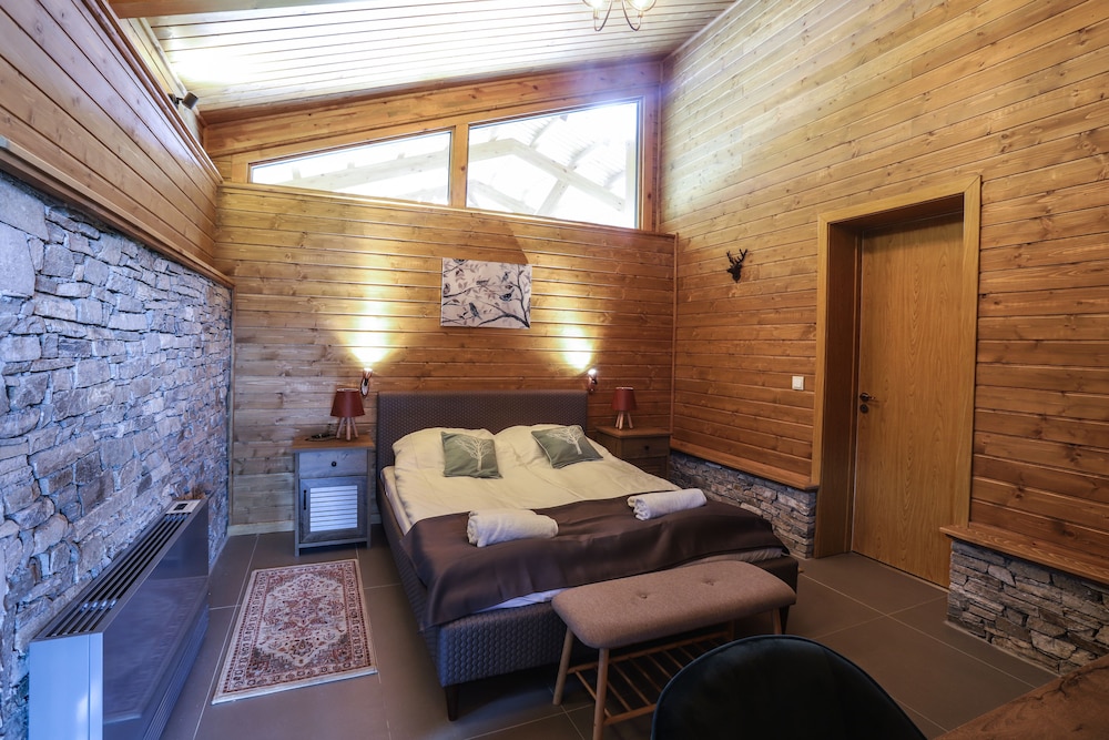 Chalet For Up To 10 People With Sauna Nestled In The Valley Of 3 Mountains - Bulgaria