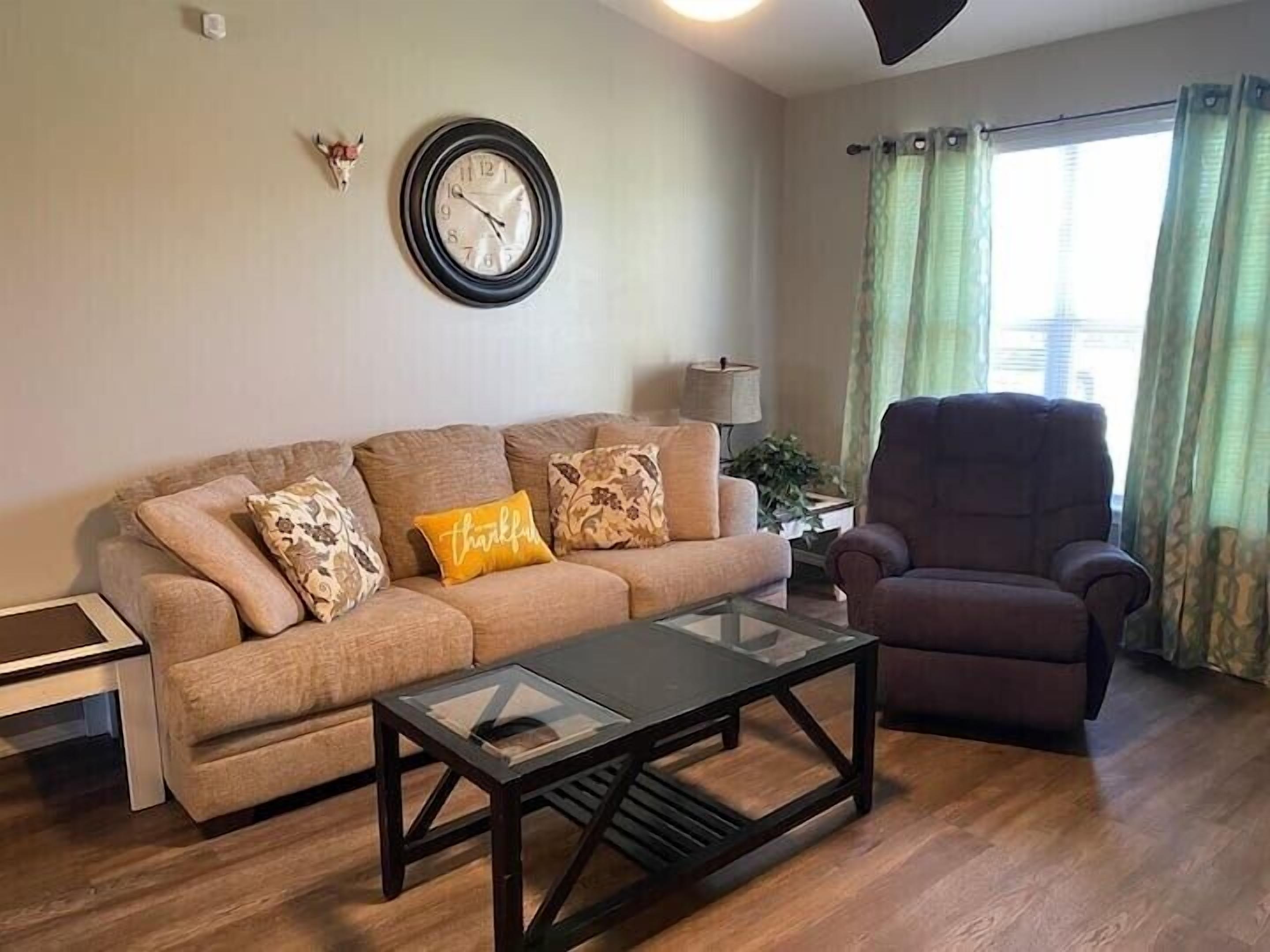 Cozy Broken Arrow Home -- Special Pricing For 30+ Day Stays! - Broken Arrow, OK