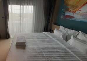Quarto solteiro básico | Wi-Fi de cortesia, roupa de cama