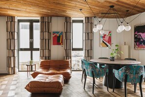 Penthouse de Luxo | Sala de estar | Smart TV de 32 de polegadas com canais por cabo, televisor, Netflix 