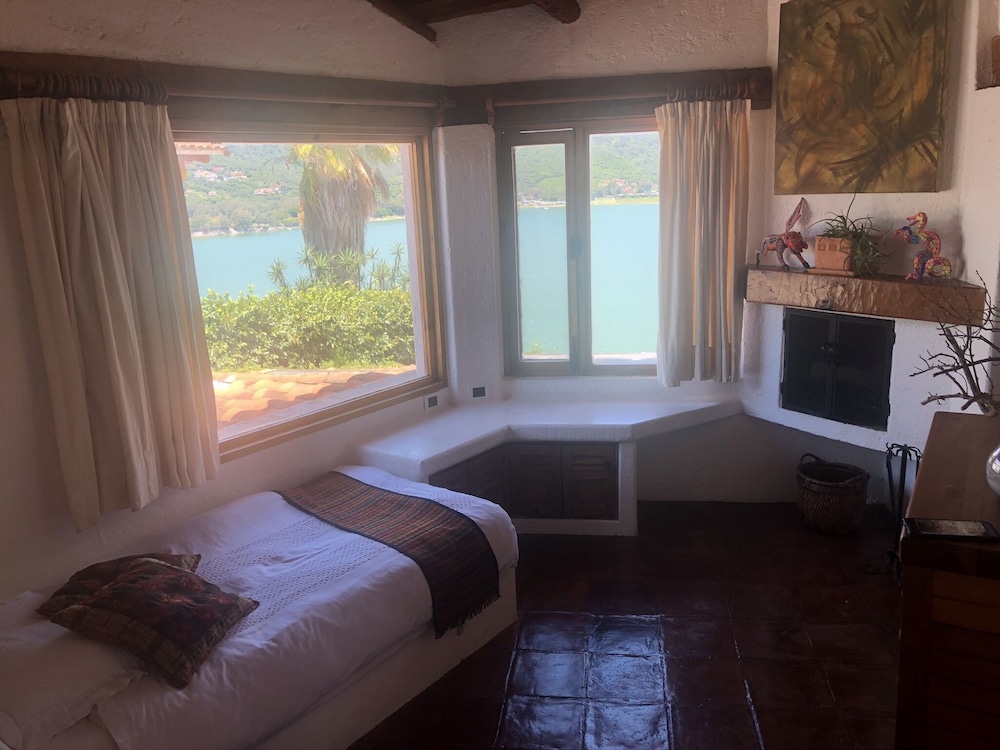 Las Vistas House. Special Offer. Landscape, Tranquility, Comfort, Location - Valle de Bravo